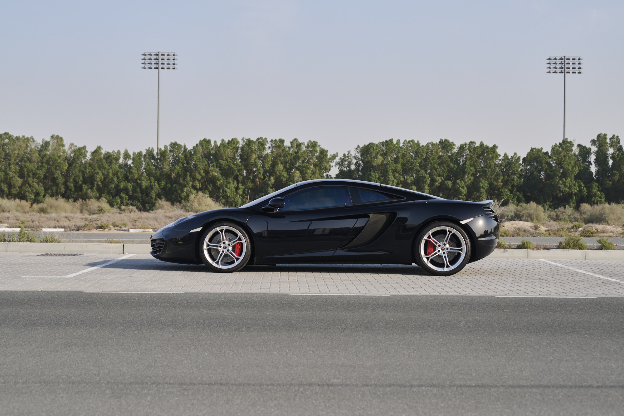 2012 McLaren MP4-12C for sale by auction in Dubai, United Arab Emirates