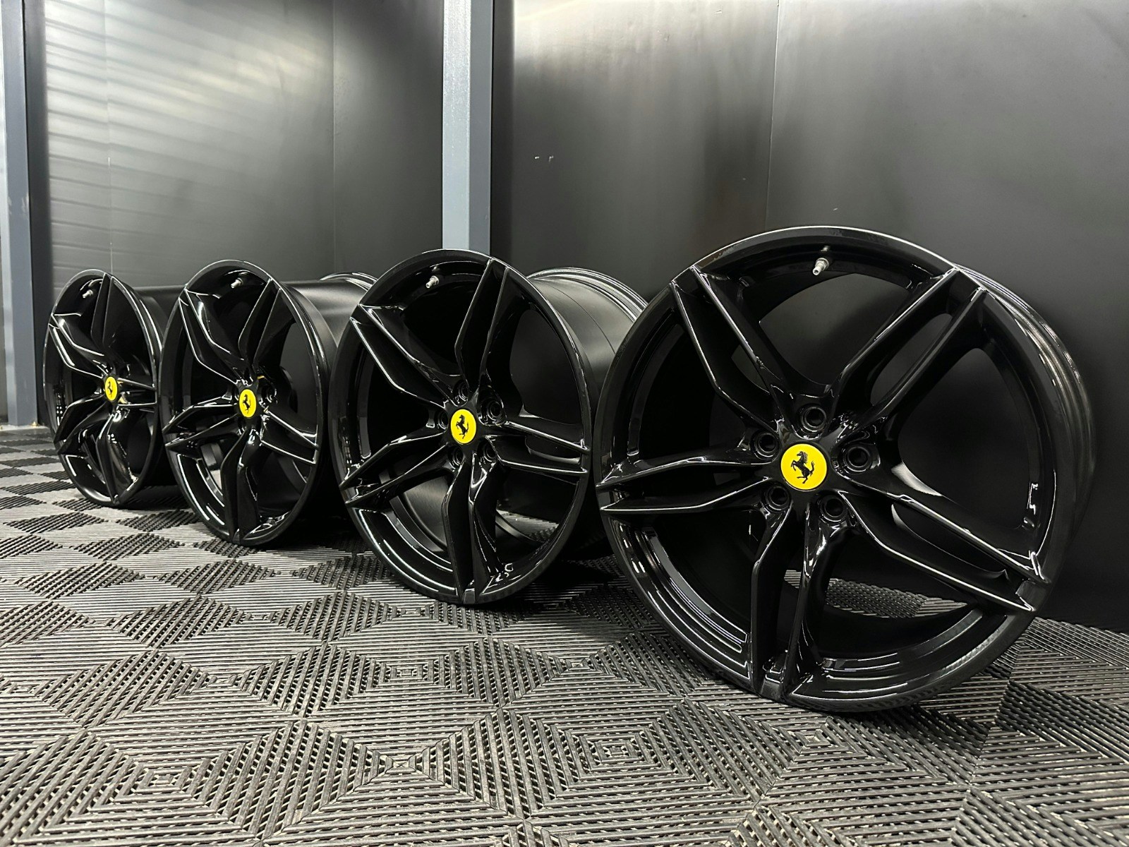 Set of Ferrari 812 Superfast Wheels for sale by auction in Oxfordshire ...