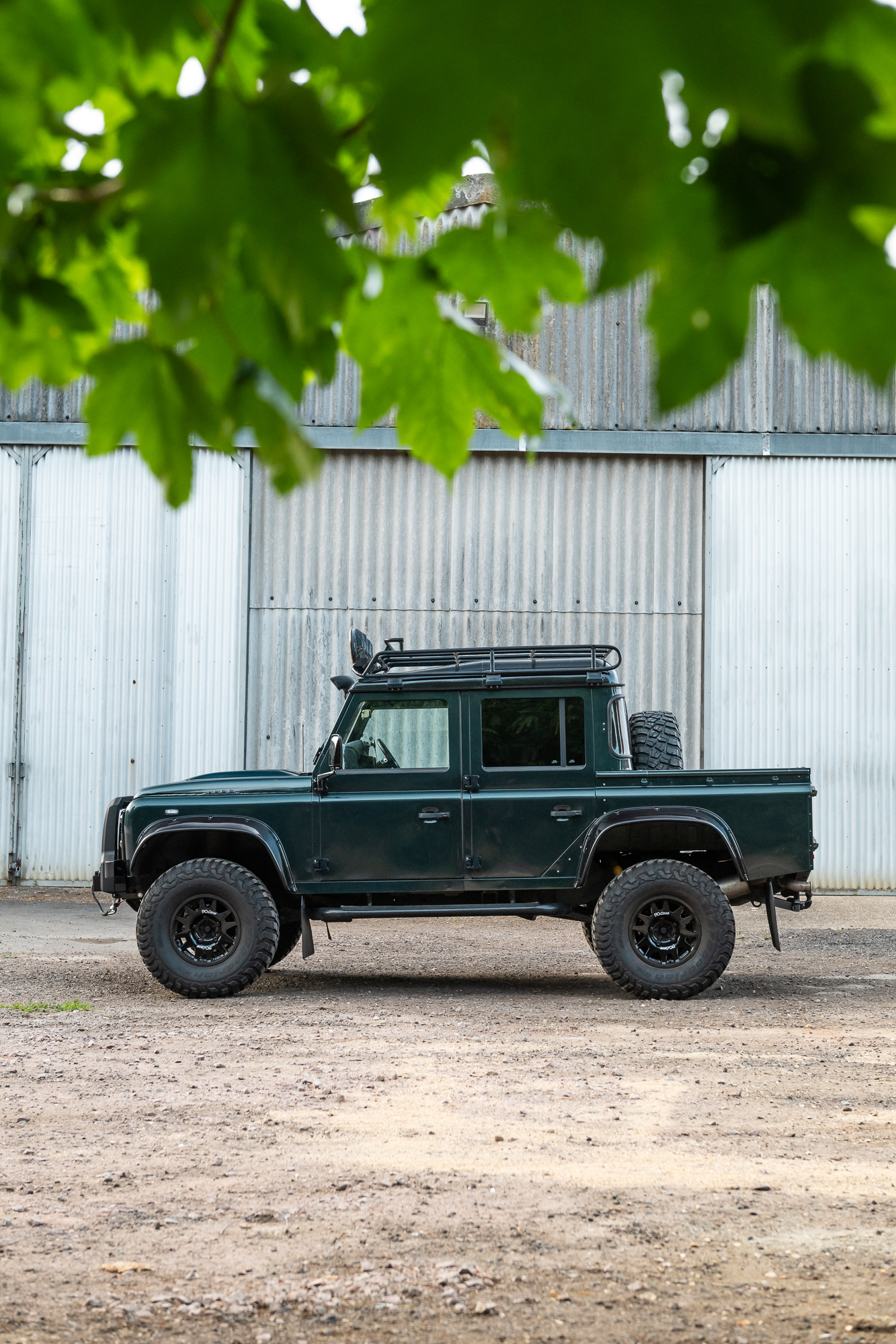 2015 Land Rover Defender 110 XS Double Cab Pick Up for sale by auction ...