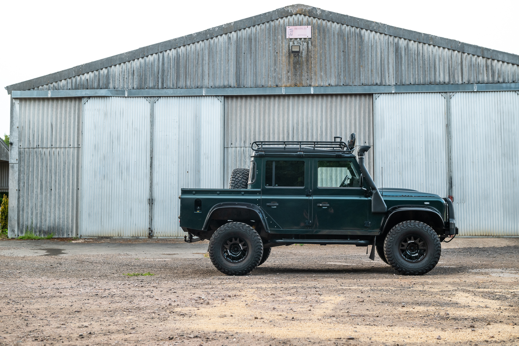 2015 Land Rover Defender 110 XS Double Cab Pick Up for sale by auction ...