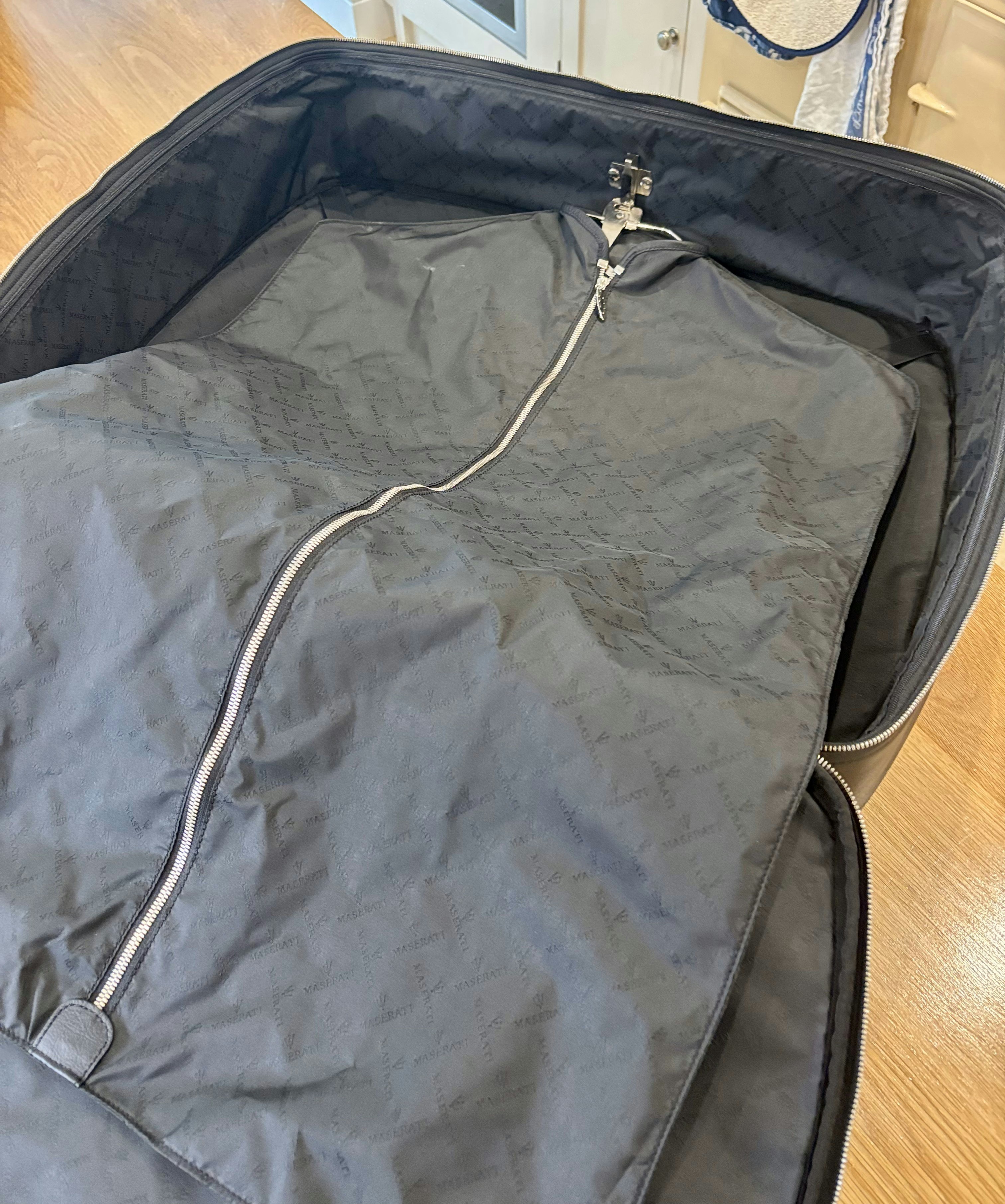 Maserati Quattroporte Luggage Set for sale by auction in Devon, United ...