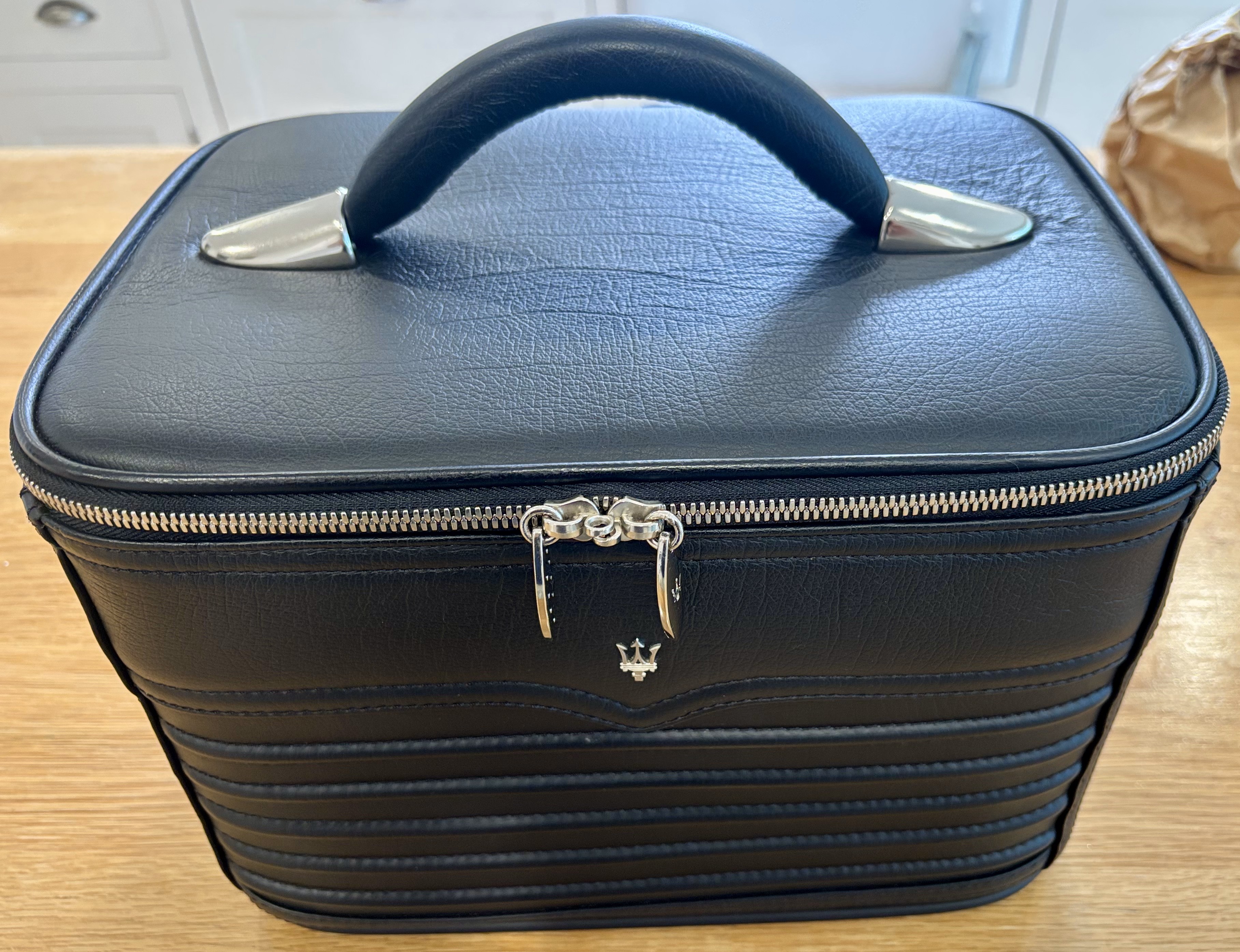 Maserati Quattroporte Luggage Set for sale by auction in Devon, United ...