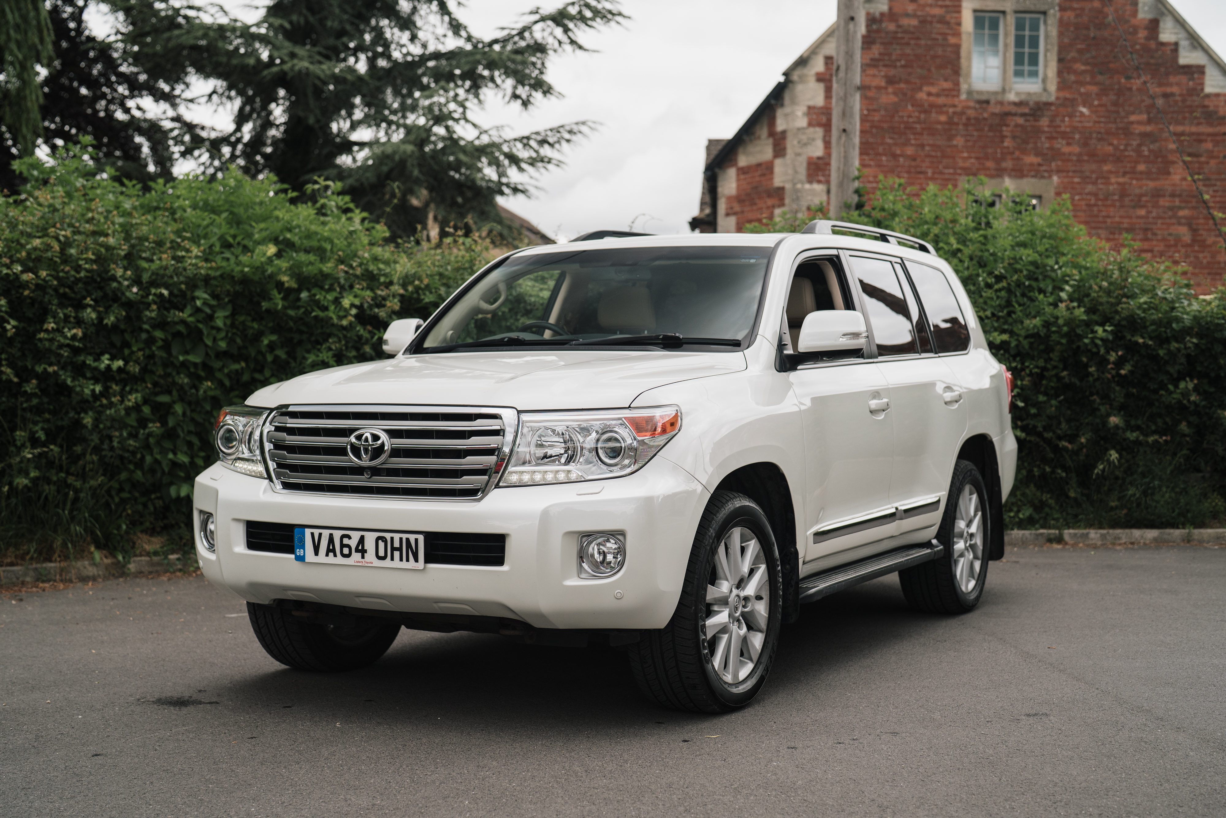 2015 Toyota Land Cruiser Amazon V8 - One Owner for sale by auction in ...