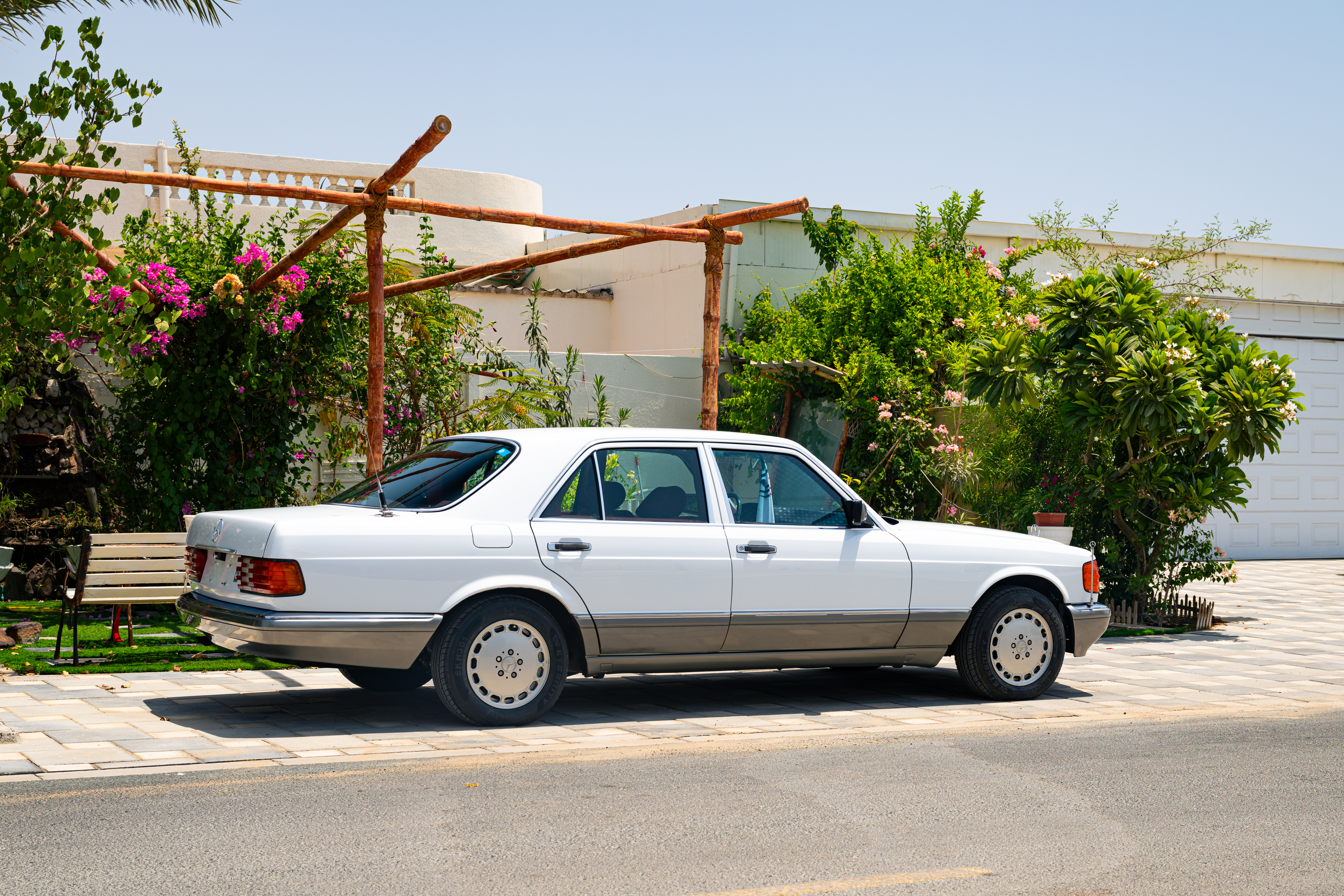 1986 Mercedes-Benz (W126) 300 SE for sale by auction in Dubai, United ...