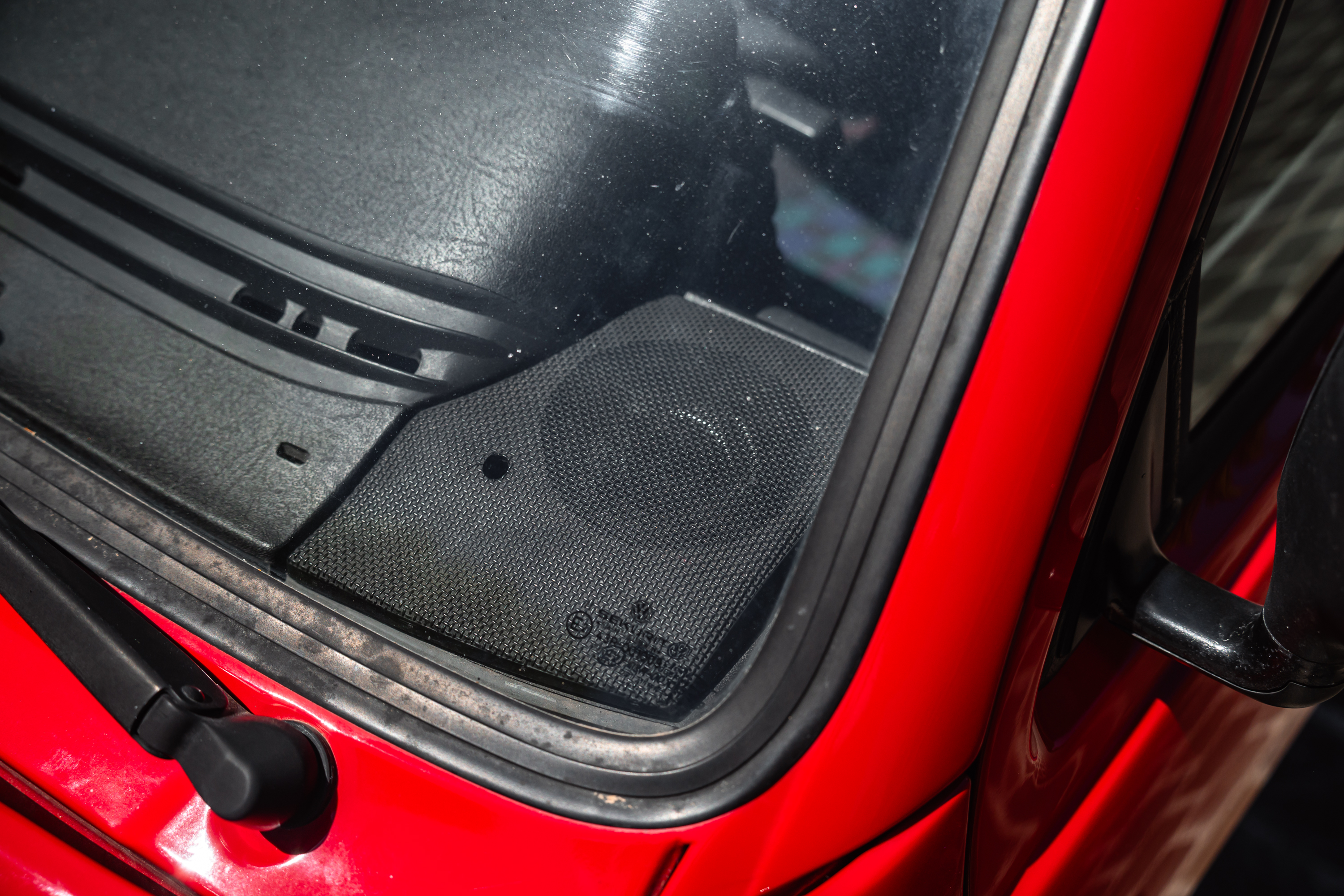 1991 Volkswagen Polo G40 for sale by auction in Ferriere-en-Brie, France