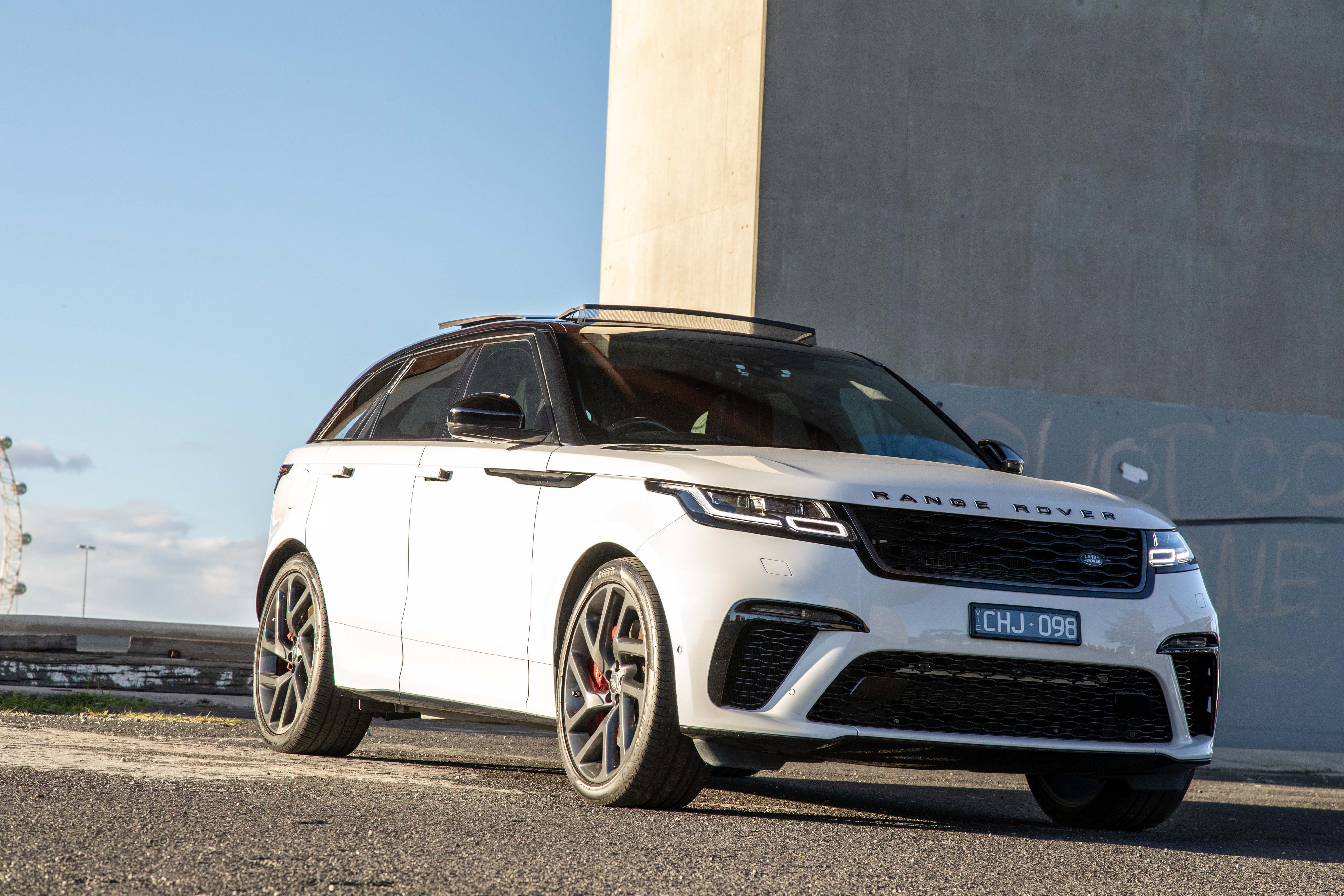 2019 Range Rover Velar SV Autobiography for sale by auction in Brighton ...