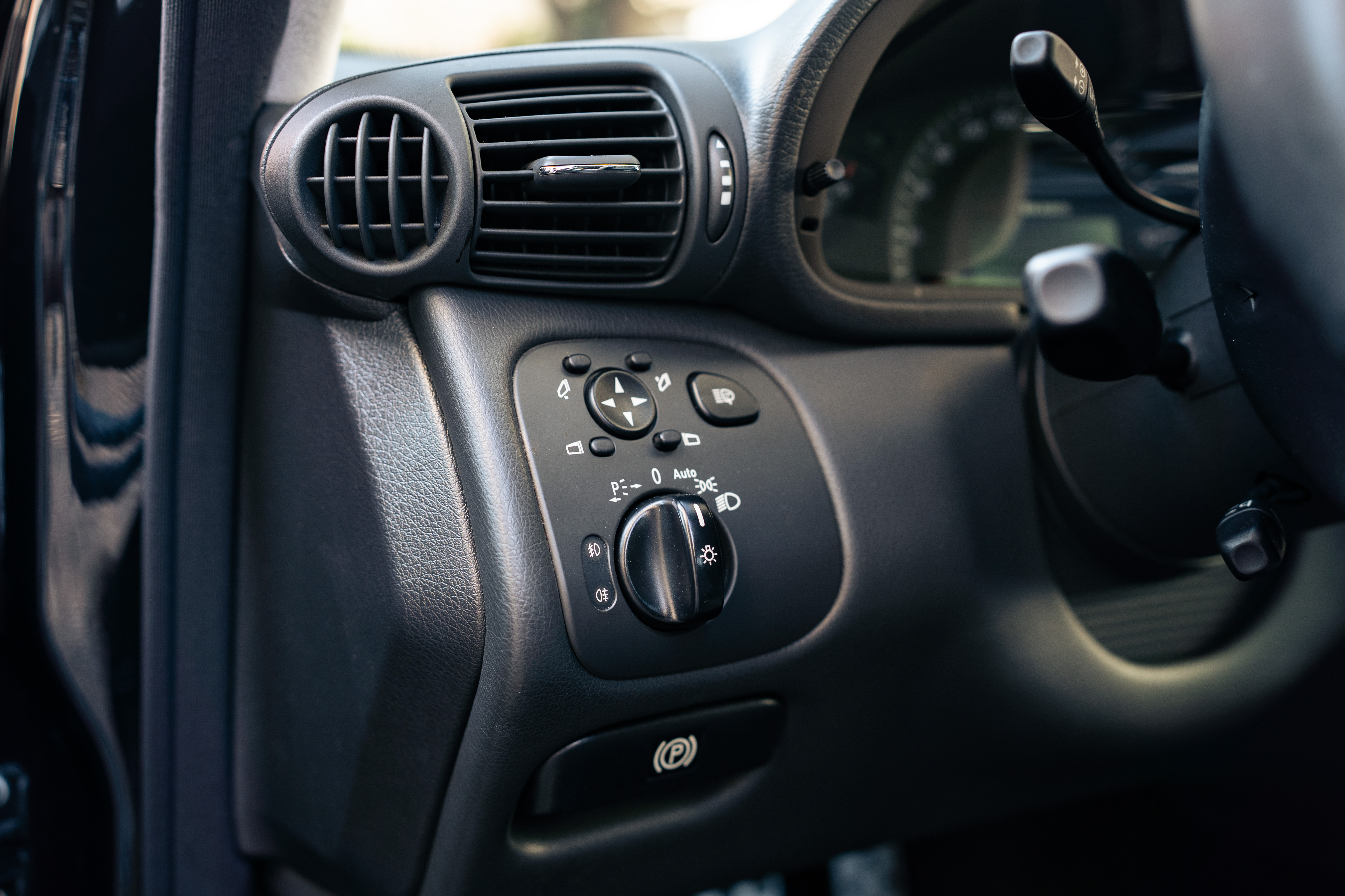 2003 Mercedes-Benz (W203) Brabus CV8 S for sale by auction in Monaco ...