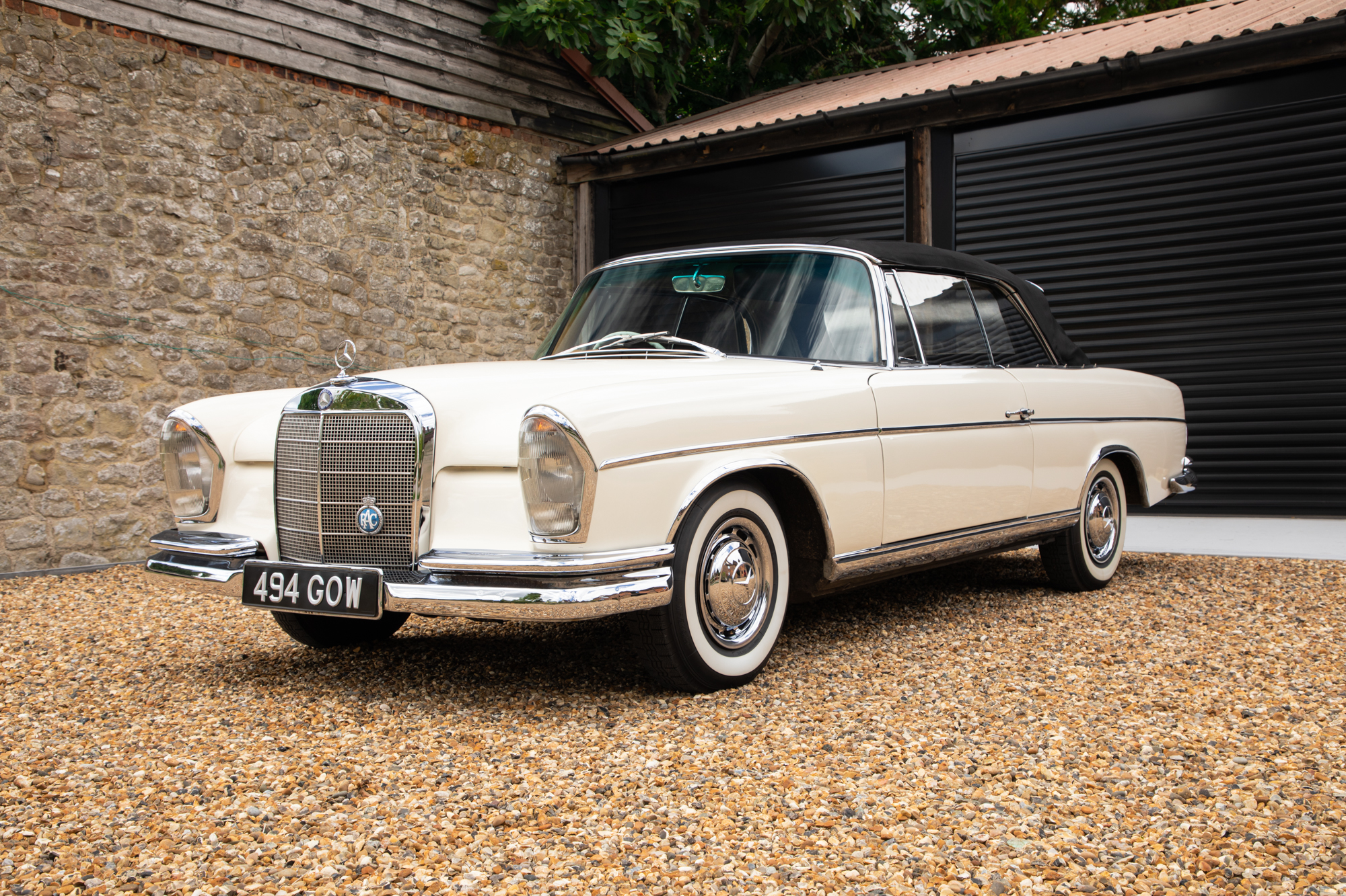1963 Mercedes-Benz (W111) 220 SEb Cabriolet for sale by auction in ...