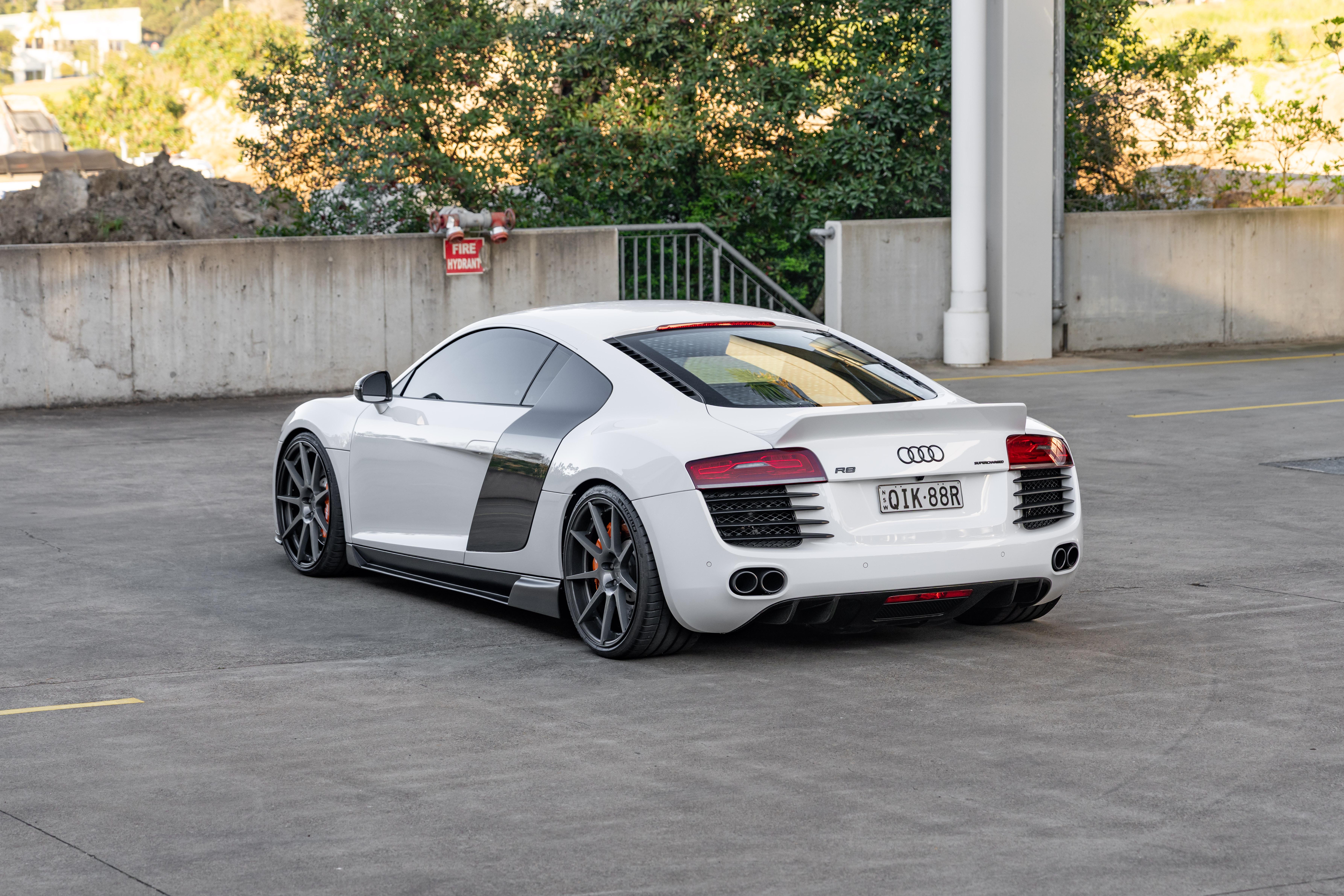 2012 Audi R8 V8 - Supercharged - Manual for sale by auction in ...