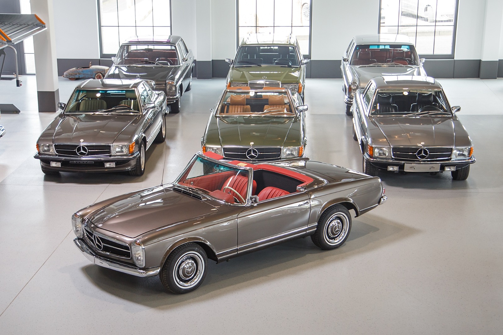 The Colour and Chrome Collection · Collecting Cars