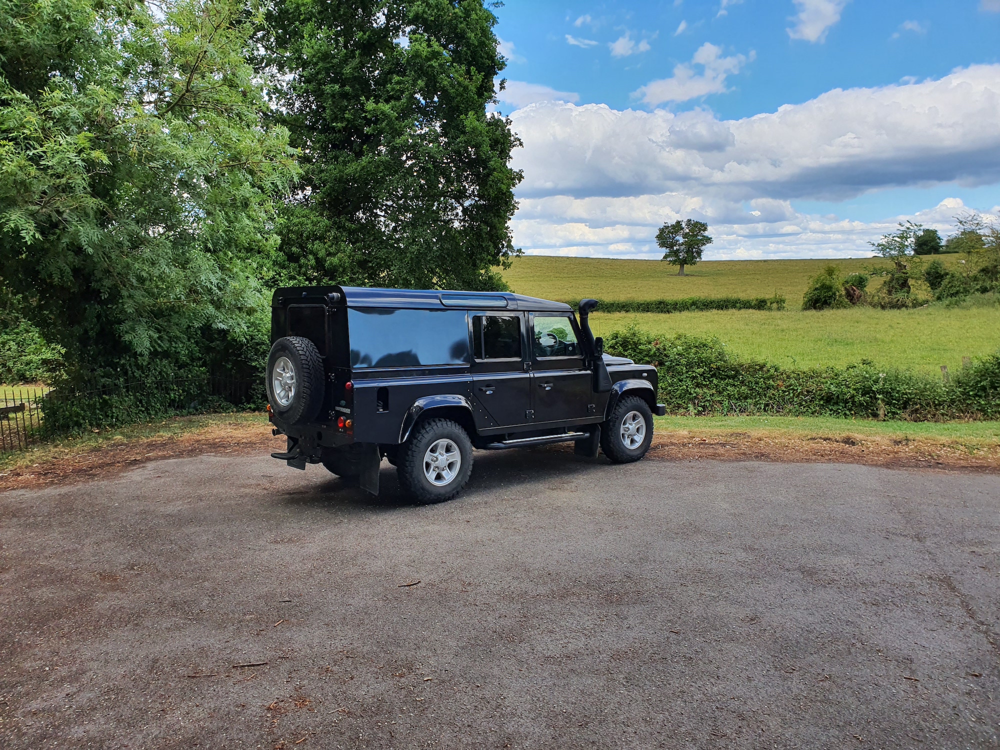 2011 LAND ROVER DEFENDER 110 XS UTILITY WAGON for sale by auction in ...