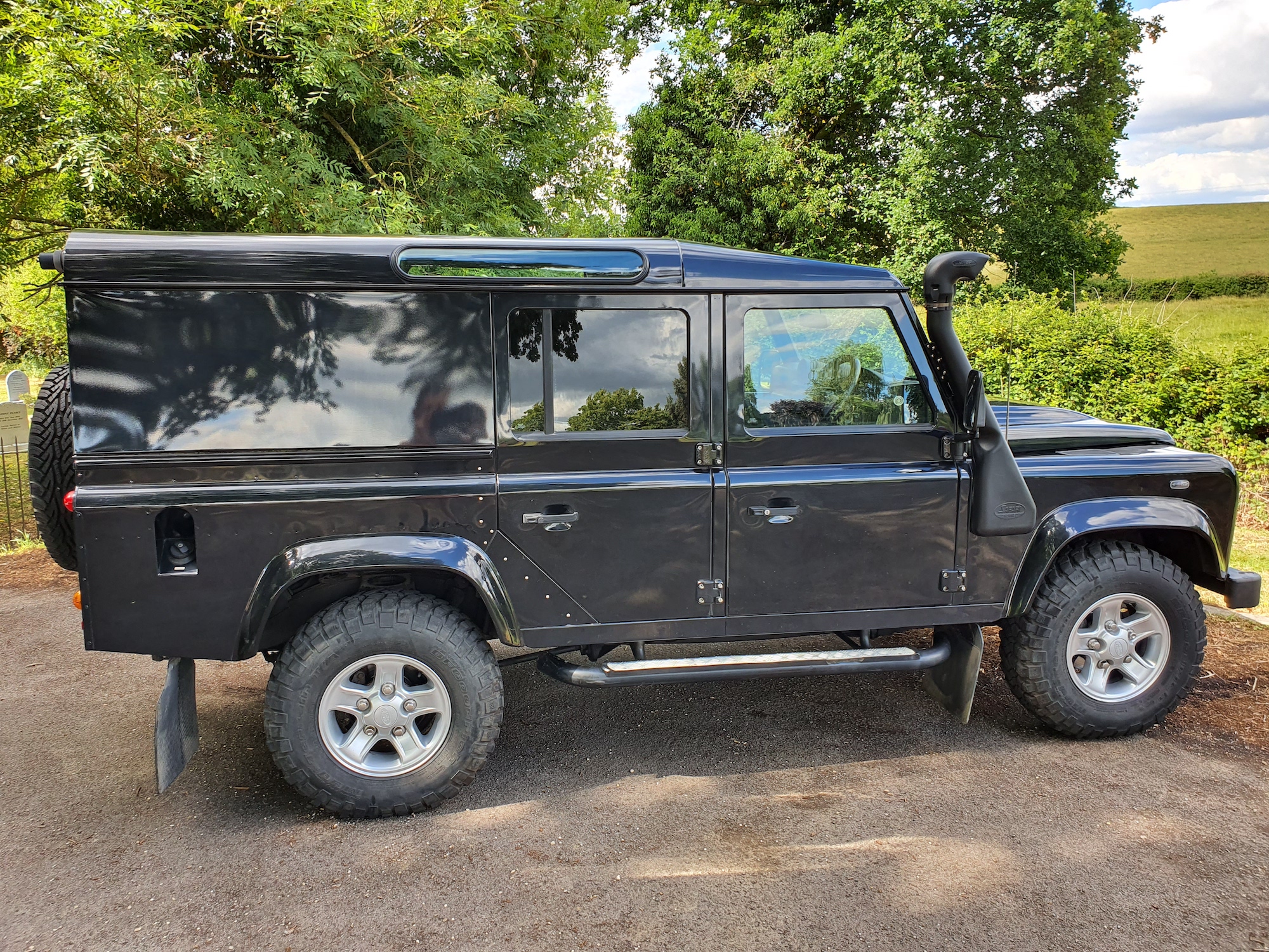 2011 LAND ROVER DEFENDER 110 XS UTILITY WAGON for sale by auction in ...