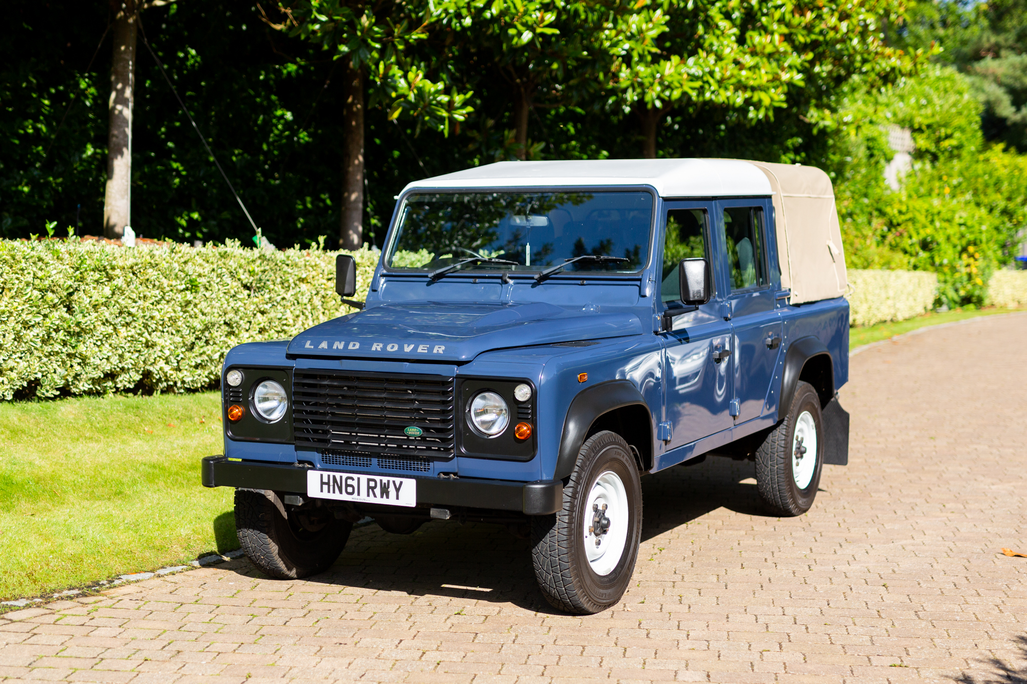 2011 LAND ROVER DEFENDER 110 DOUBLE CAB for sale by auction in ...
