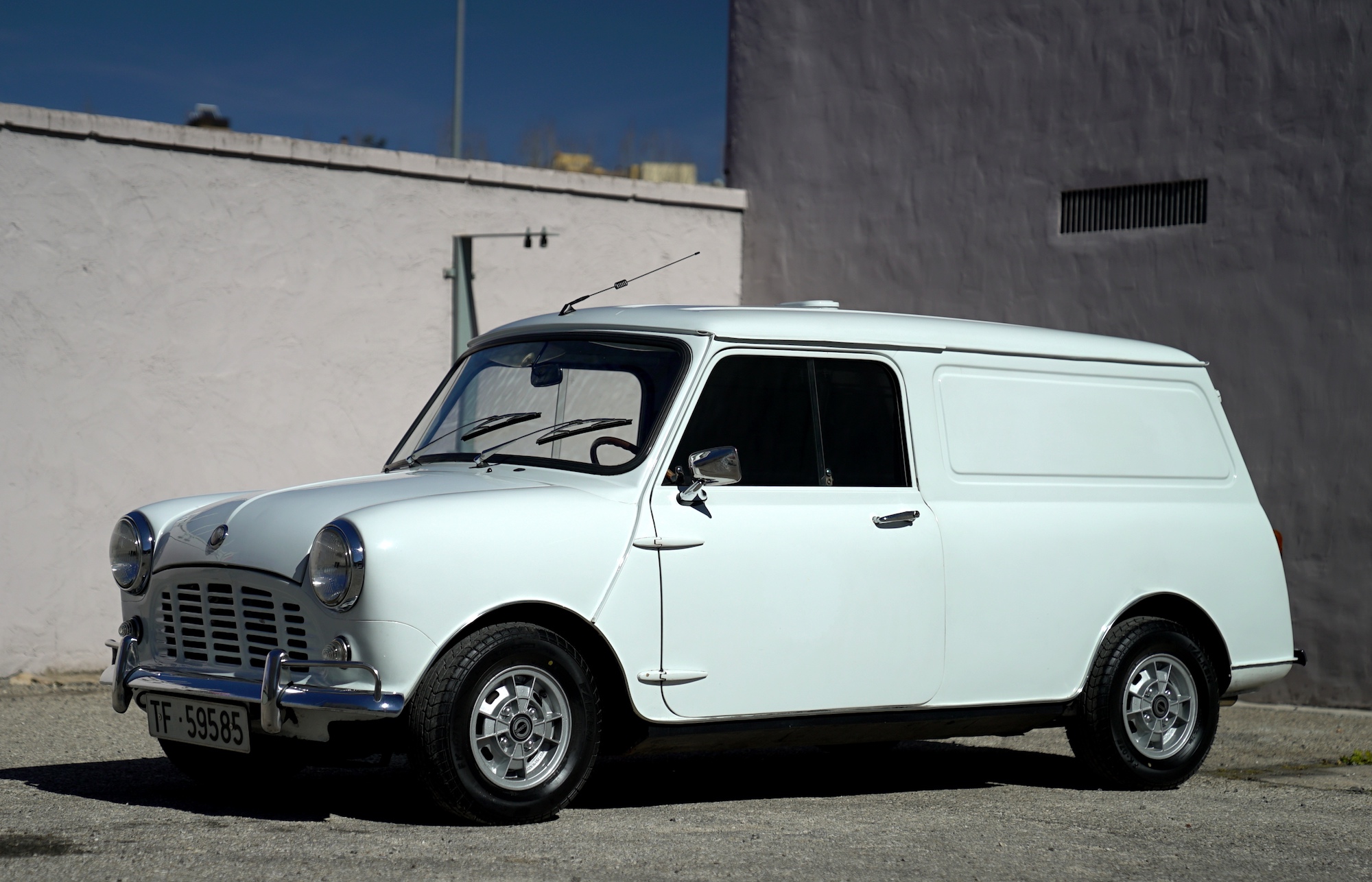 1969 AUSTIN MINI VAN - LHD for sale by auction in El Campello, Alicante ...