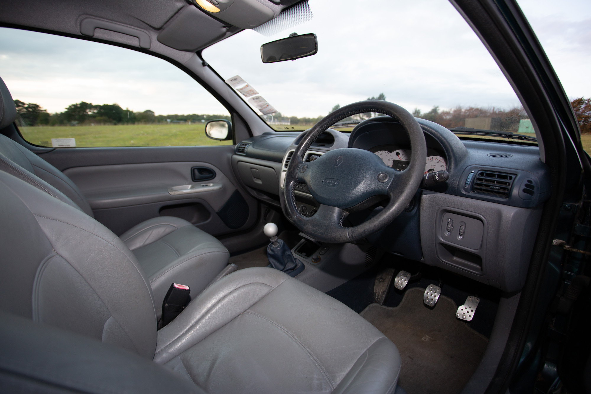 2001 RENAULTSPORT CLIO 172 EXCLUSIVE - 34,245 MILES for sale by auction ...