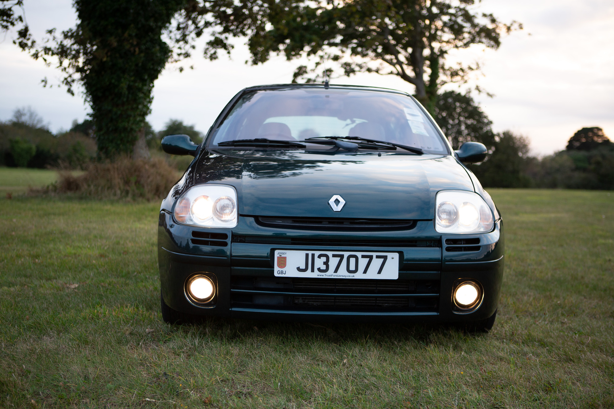 2001 RENAULTSPORT CLIO 172 EXCLUSIVE - 34,245 MILES for sale by auction ...