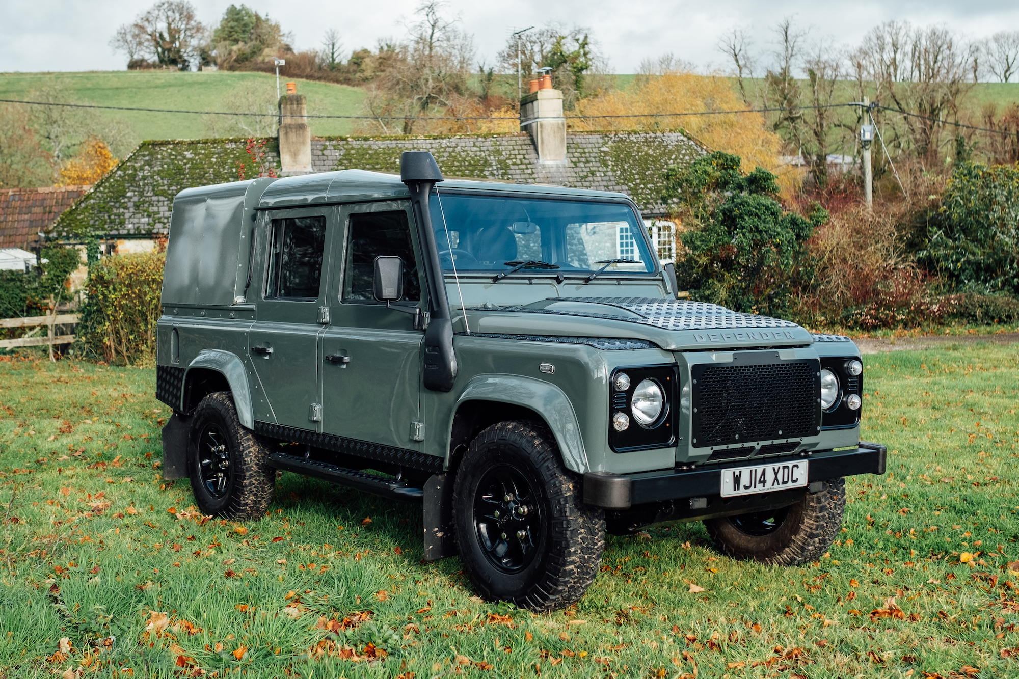 2014 LAND ROVER DEFENDER 110 XS DOUBLE CAB for sale by auction in ...