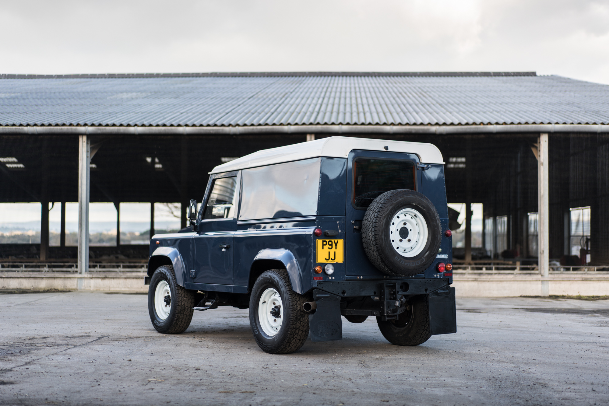 2009 LAND ROVER DEFENDER 90 - VINTAGE CUSTOM for sale by auction in ...