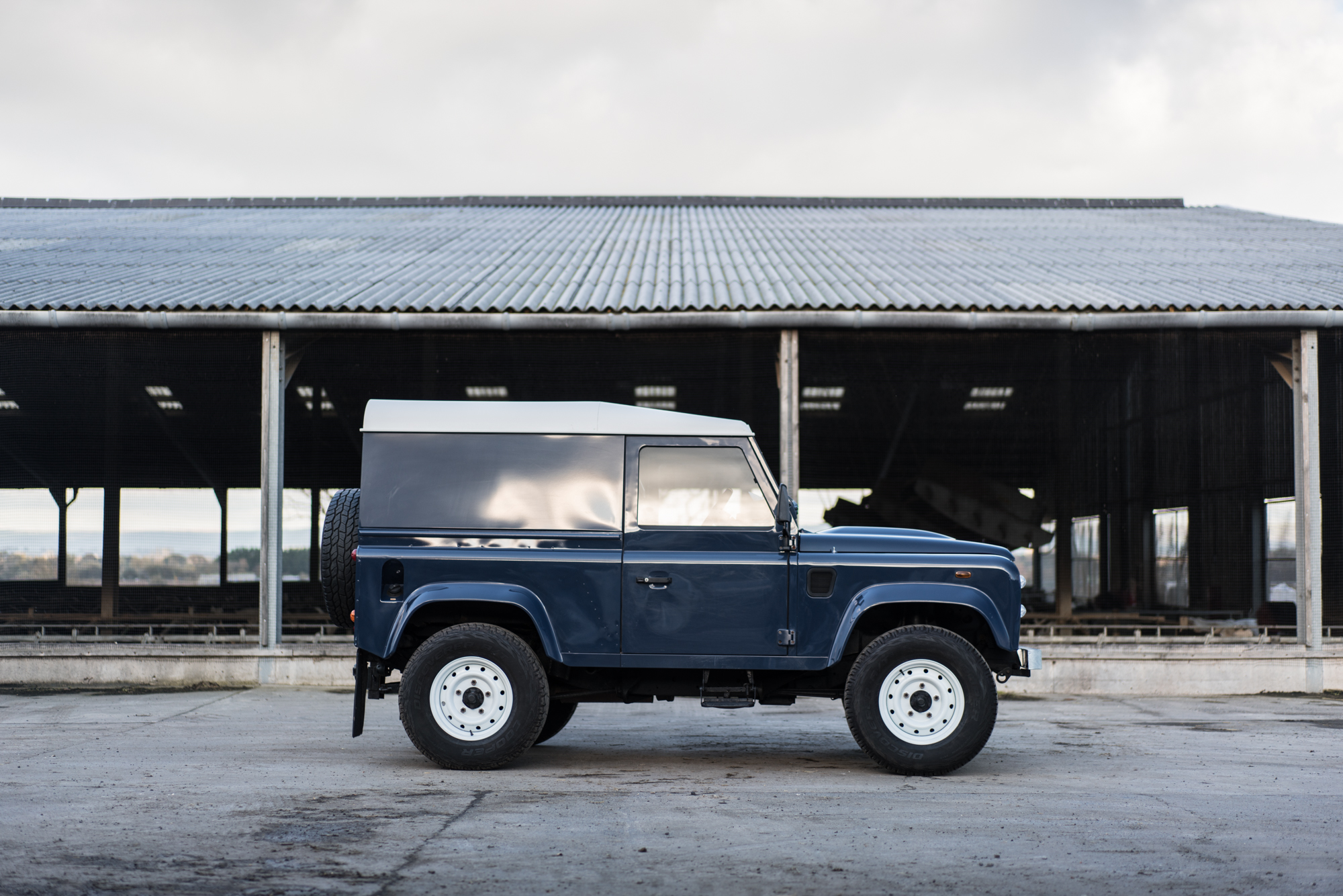 2009 LAND ROVER DEFENDER 90 - VINTAGE CUSTOM for sale by auction in ...