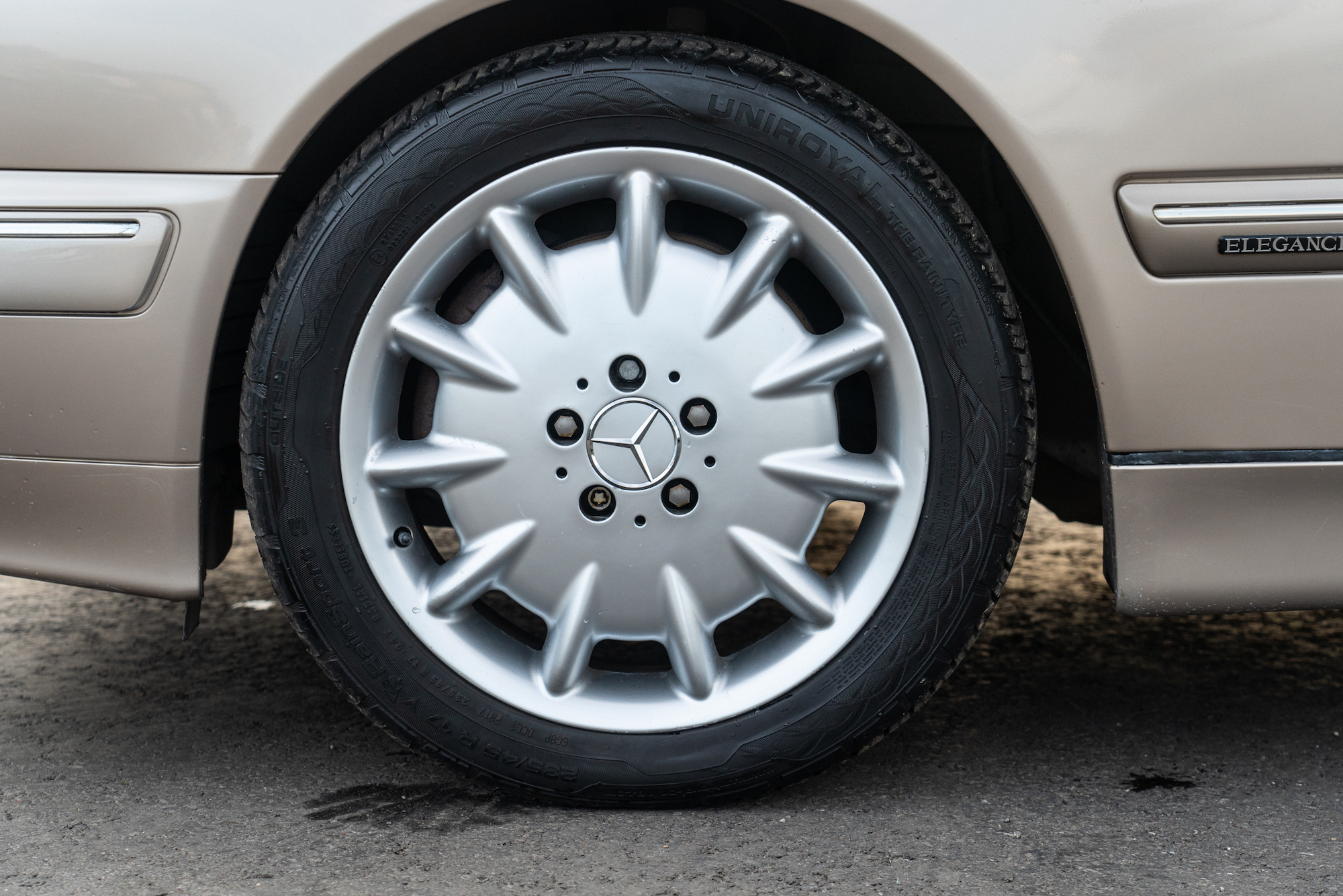 2000 MERCEDES-BENZ (W210) E430 ESTATE for sale by auction in East ...