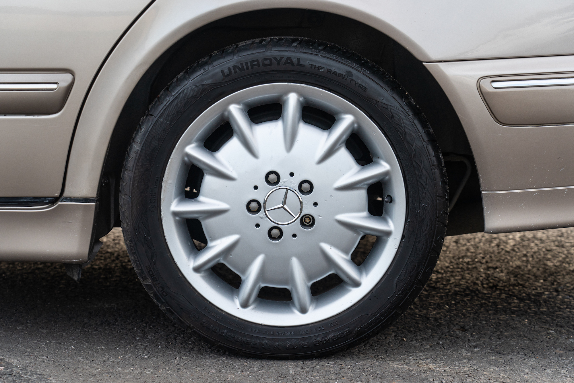 2000 MERCEDES-BENZ (W210) E430 ESTATE for sale by auction in East ...